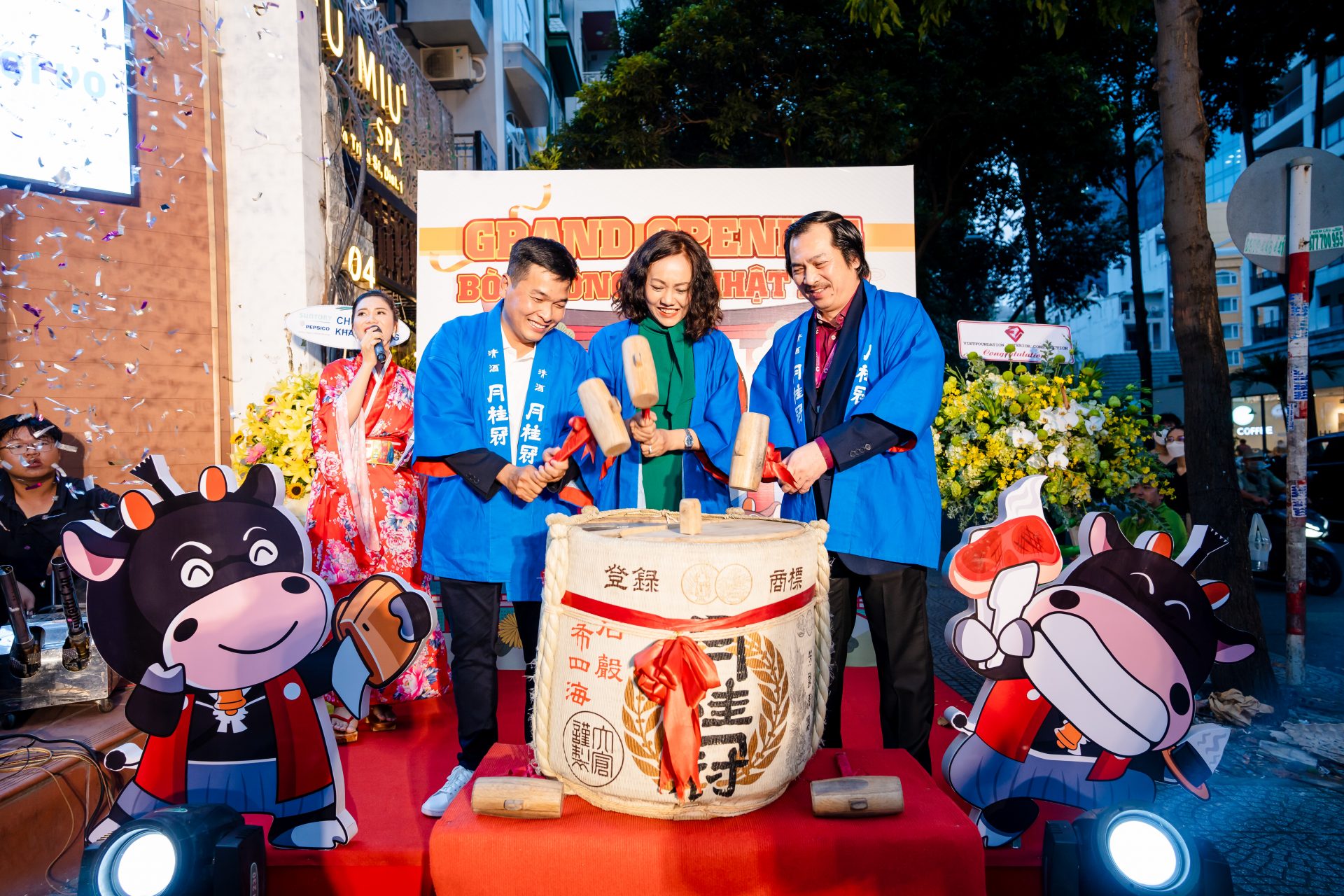 CHÀO USHI MANIA - JAPANESE AGING BEEF & BAR 13 LÝ TỰ TRỌNG - Lotus Group